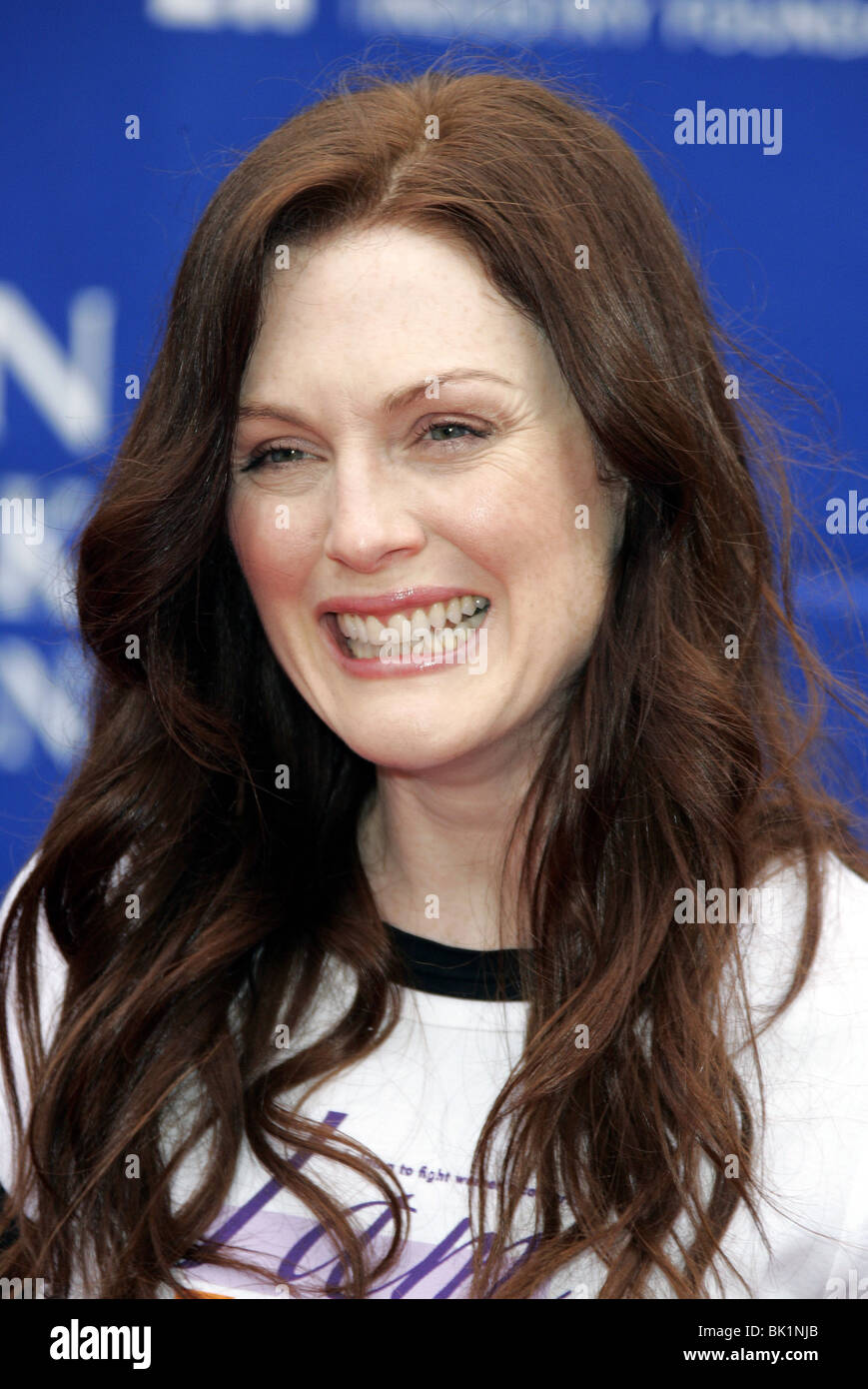 Julianne moore 13th annual revlon hi-res stock photography and images ...