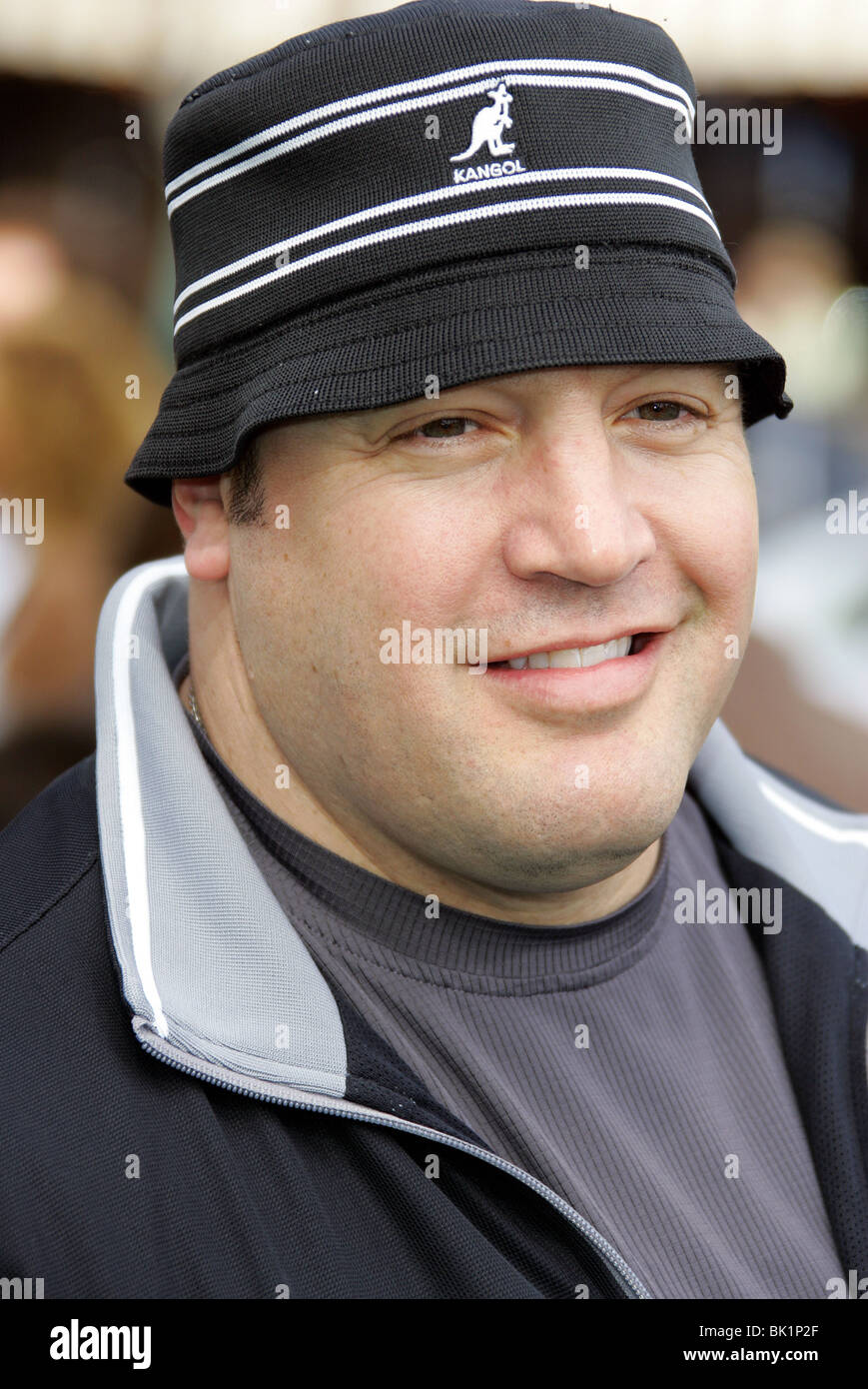 Kevin james los angeles premiere hi-res stock photography and images ...