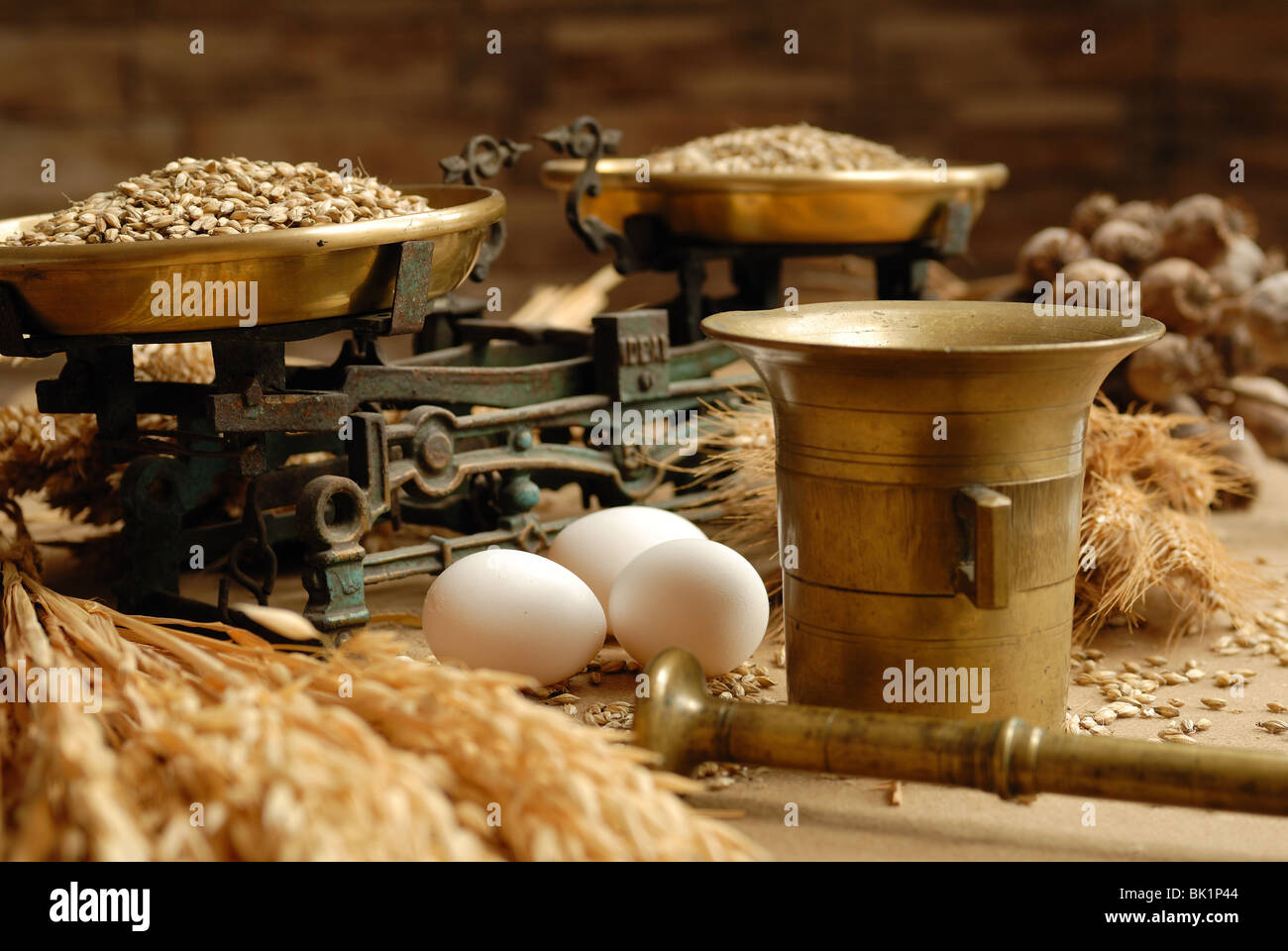 Farming scales hi-res stock photography and images - Alamy