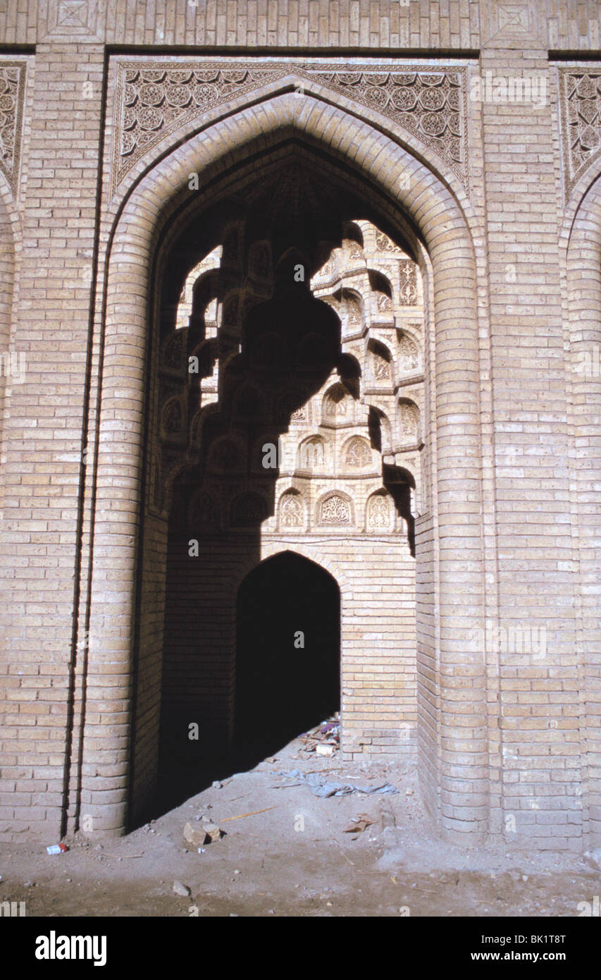 Arch in sunlight, Abbasid Palace, Baghdad, Iraq, 1977 Stock Photo - Alamy