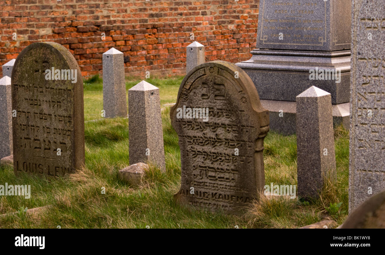 Jewish cemetary uk hi-res stock photography and images - Alamy