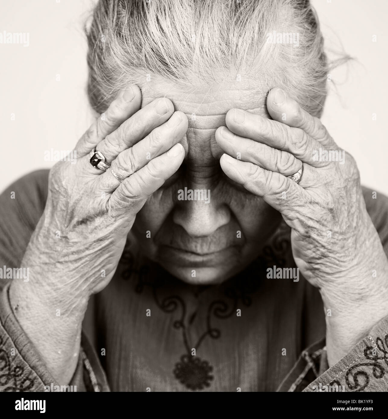 Unhappy old senior woman with health problems Stock Photo - Alamy