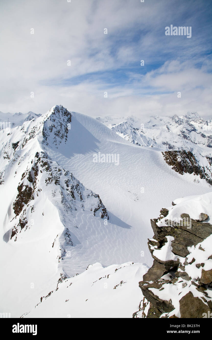 Magnificent snow capped mountains hi-res stock photography and images ...