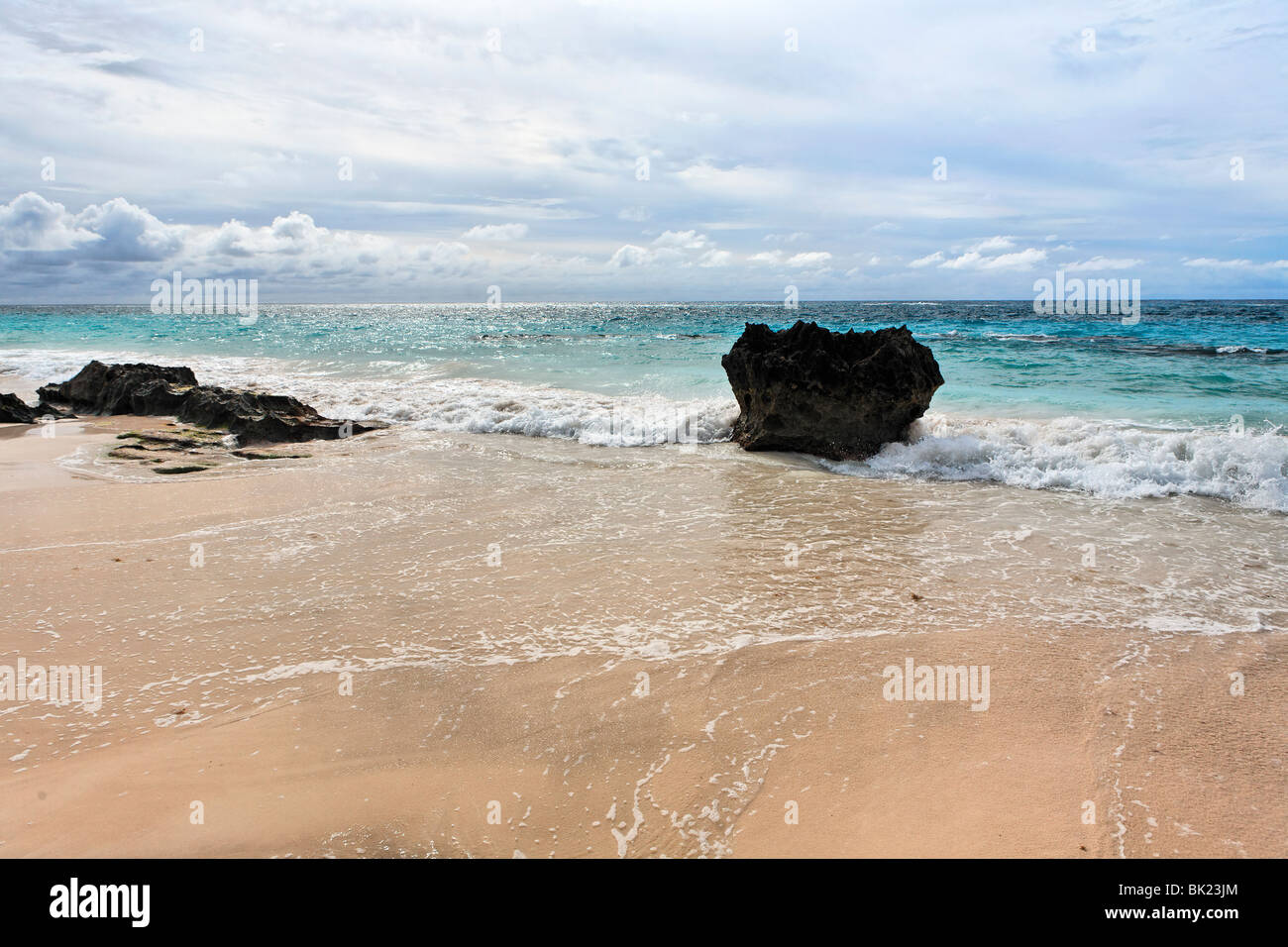 Elbow beach hi-res stock photography and images - Alamy
