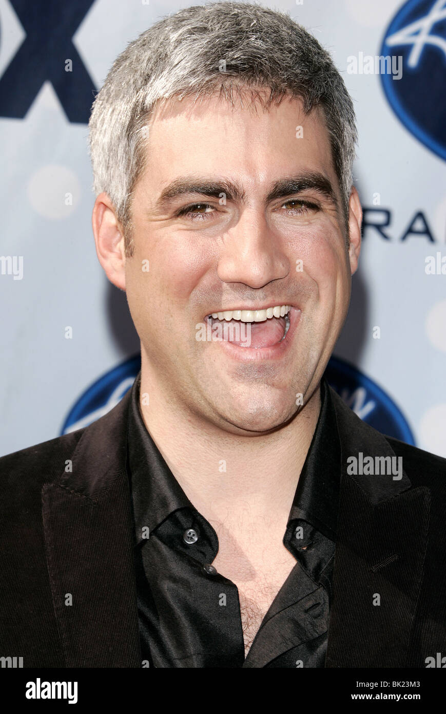 TAYLOR HICKS 6TH AMERICAN IDOL GRAND FINALE KODAK THEATRE HOLLYWOOD LOS ...