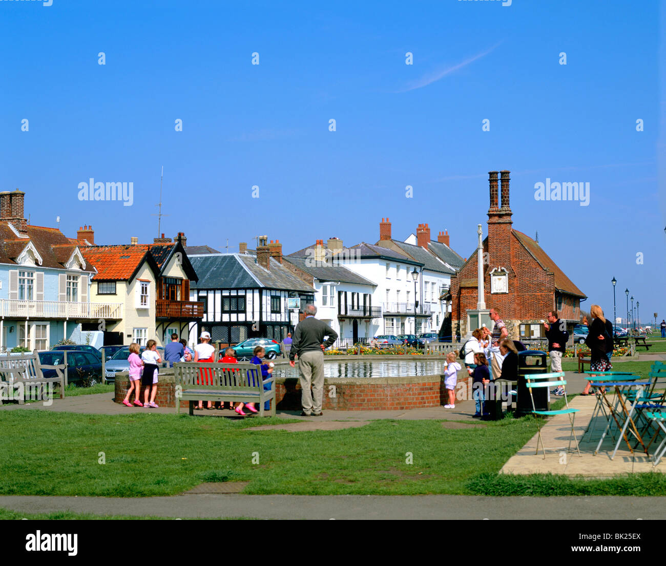 16th century suffolk buildings hi-res stock photography and images - Alamy