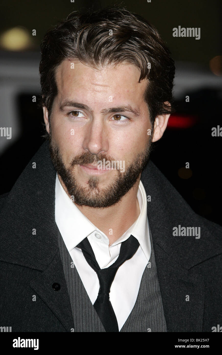 RYAN REYNOLDS SMOKIN ACES WORLD PREMIERE GRAUMANS CHINESE HOLLYWOOD LOS ...