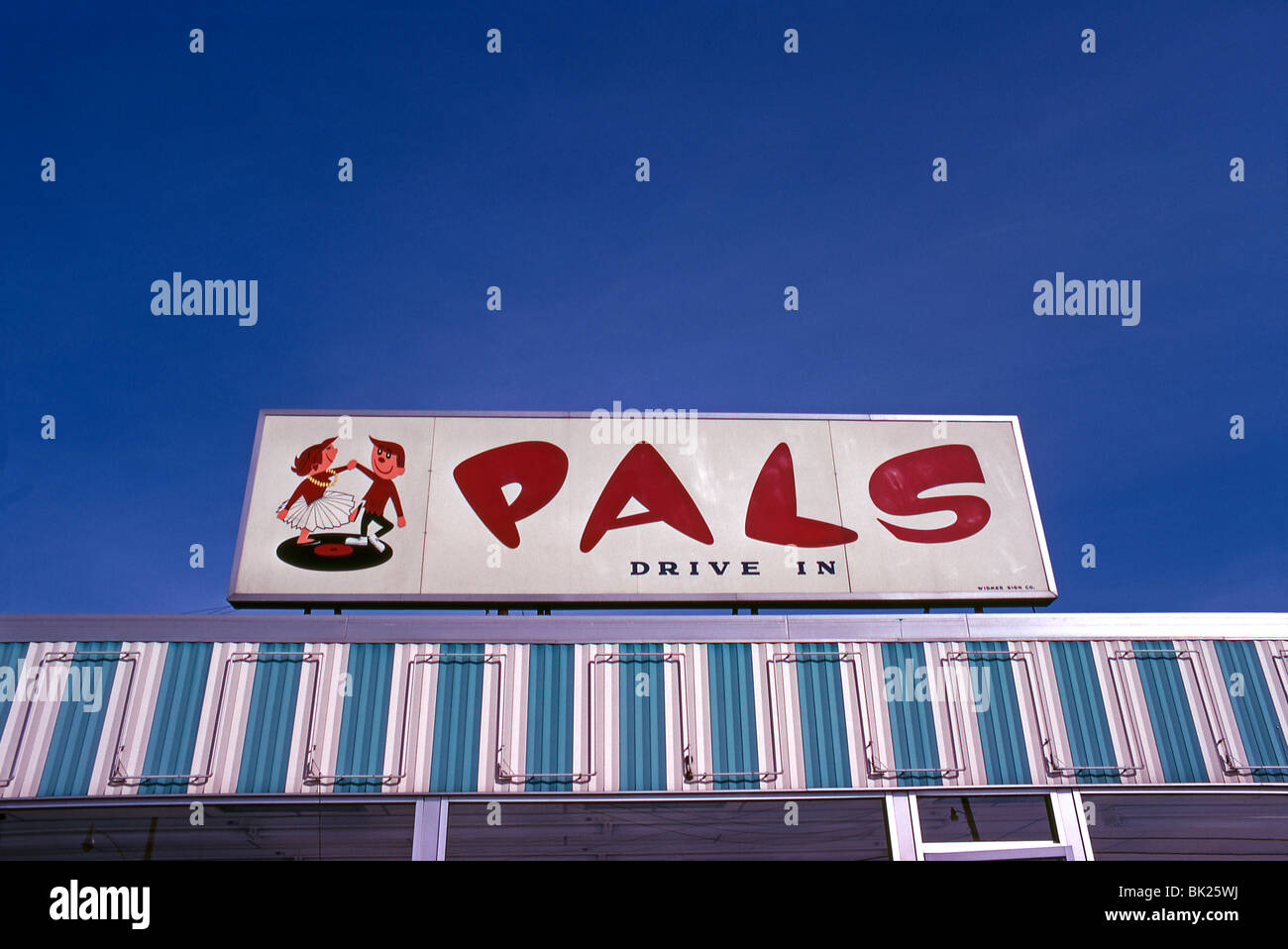 1950's couple dancing illustration hi-res stock photography and images ...
