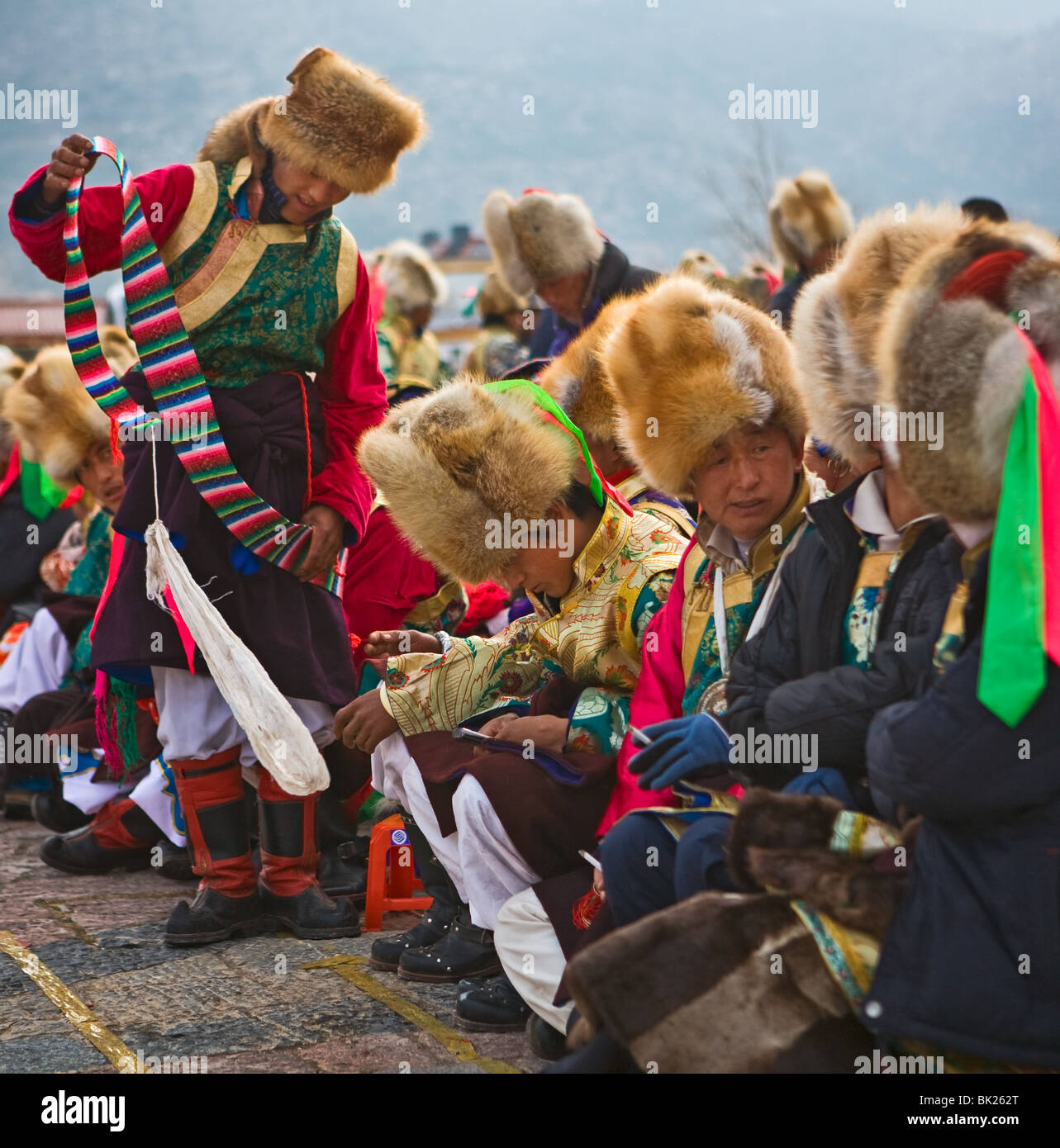 Naxi tribesmen in traditional costume. Shangri La, Yunnan, China Stock ...