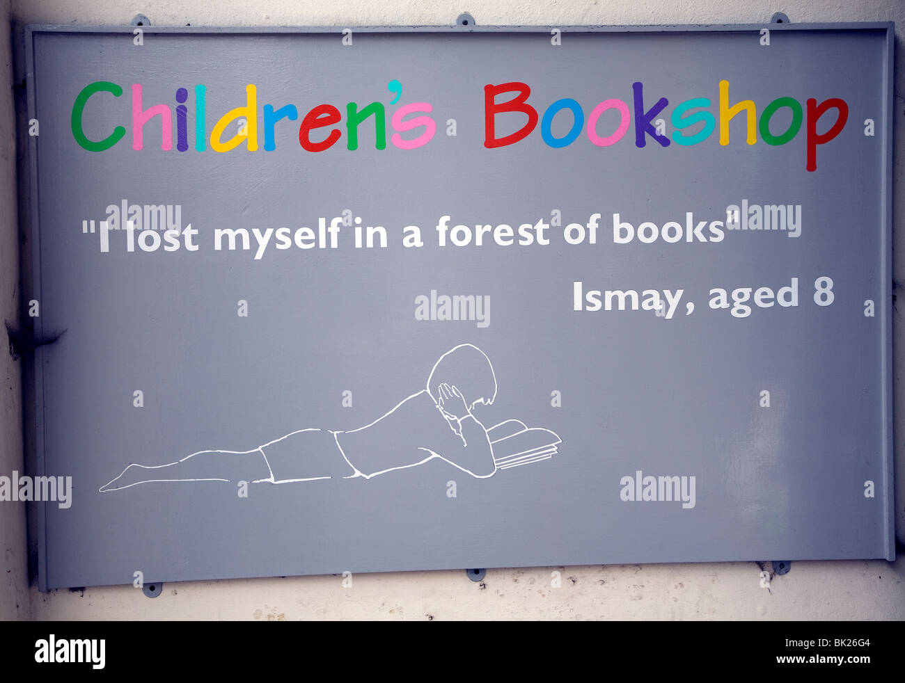 Children's bookshop sign Stock Photo - Alamy