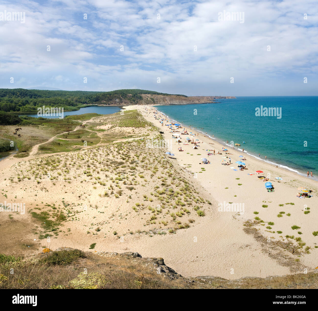 The beach of Sinemorets at the Black Sea coast Stock Photo - Alamy