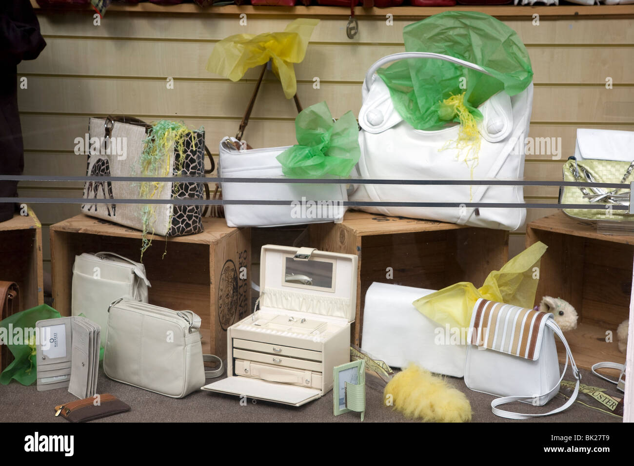 Window display handbags hi-res stock photography and images - Alamy
