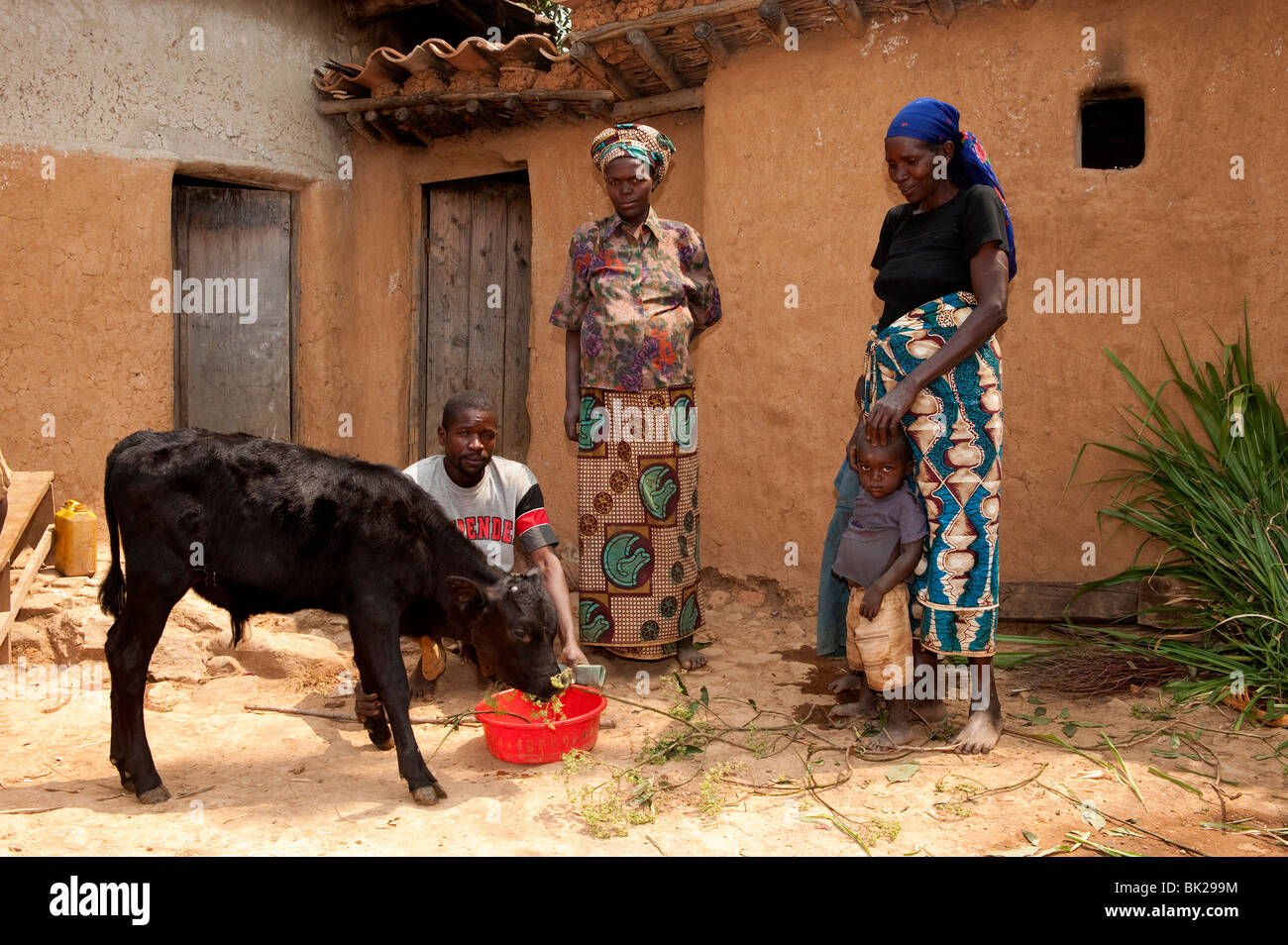 Rwanda family hi-res stock photography and images - Alamy