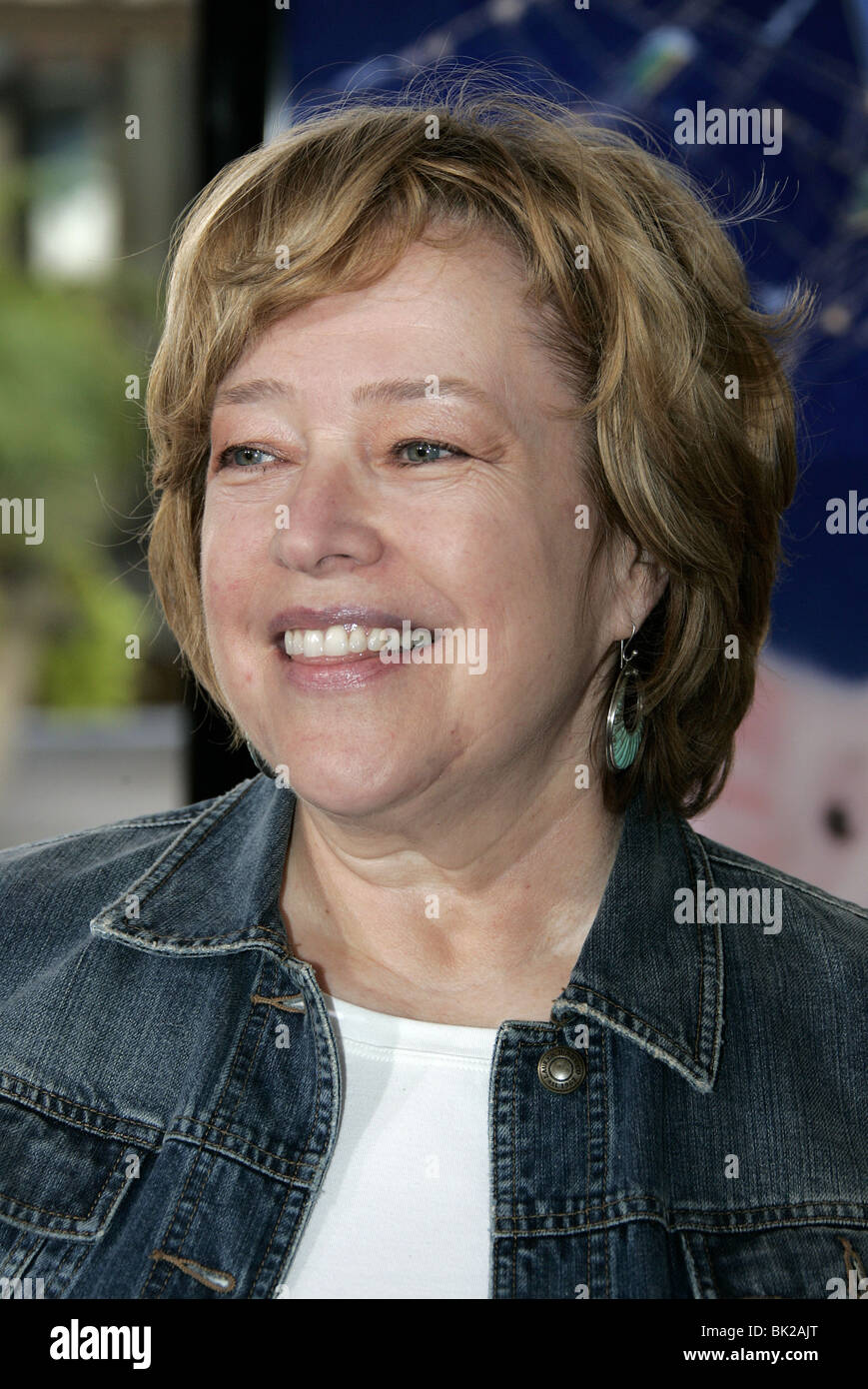 KATHY BATES CHARLOTTES WEB FILM PREMIERE HOLLYWOOD LOS ANGELES USA 10 ...