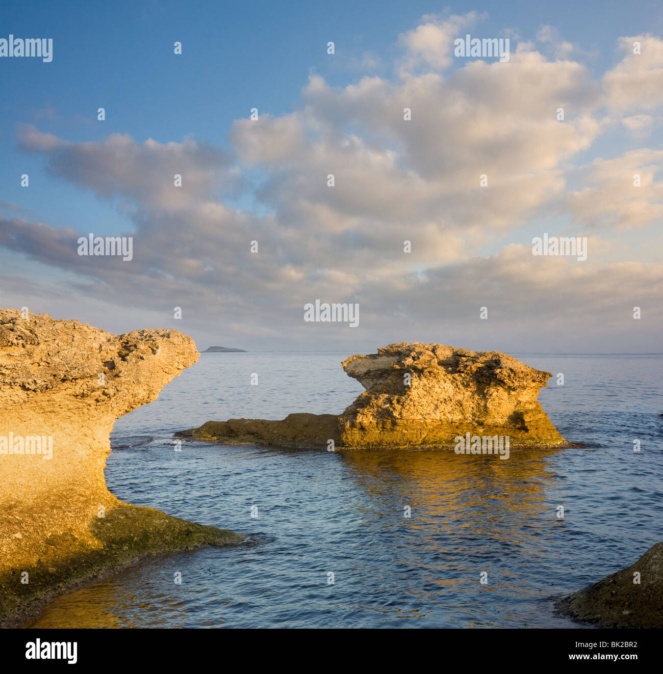 Rock cliff erosion hi-res stock photography and images - Alamy
