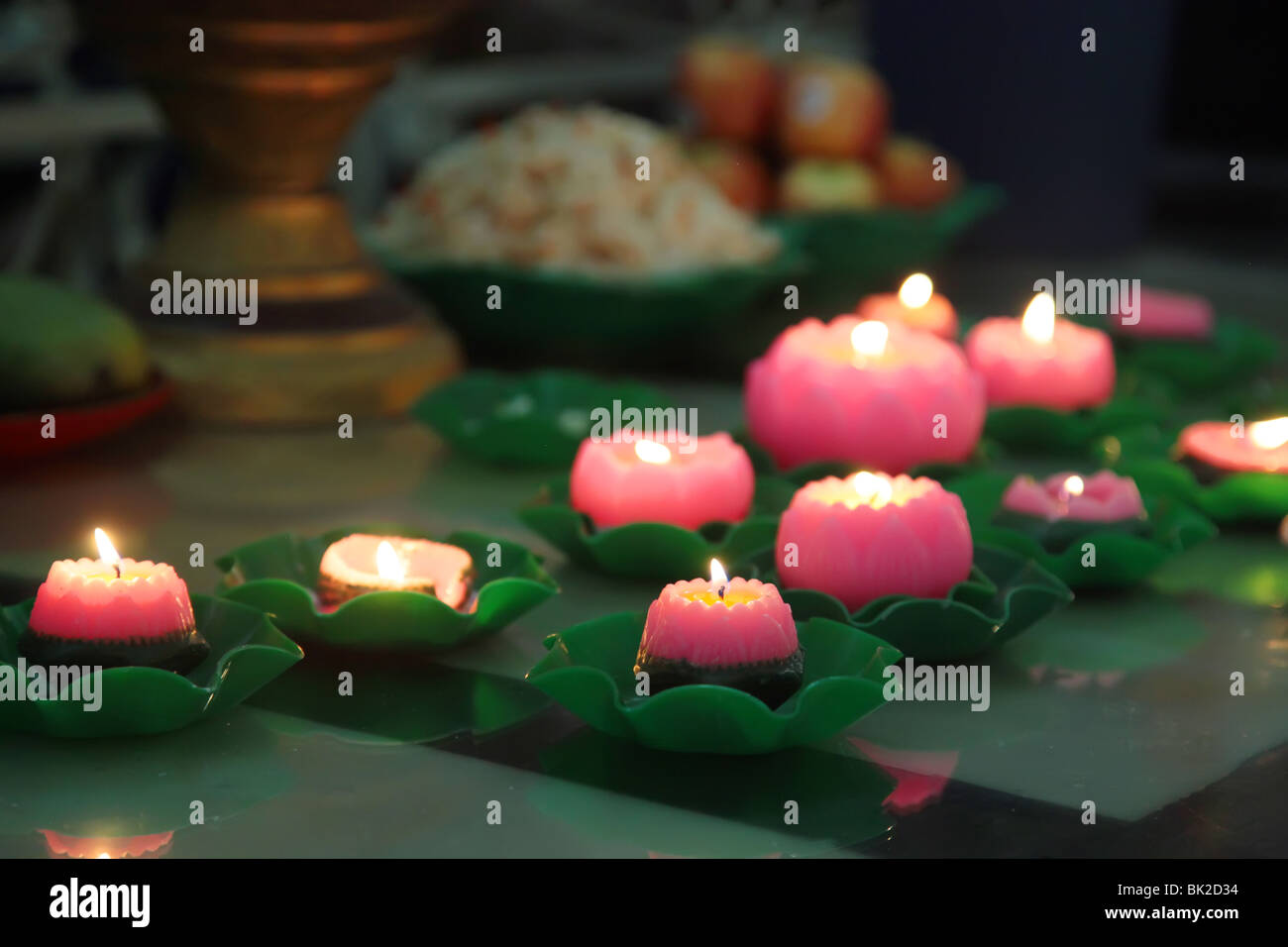 Diwali deepak lights hi-res stock photography and images - Alamy
