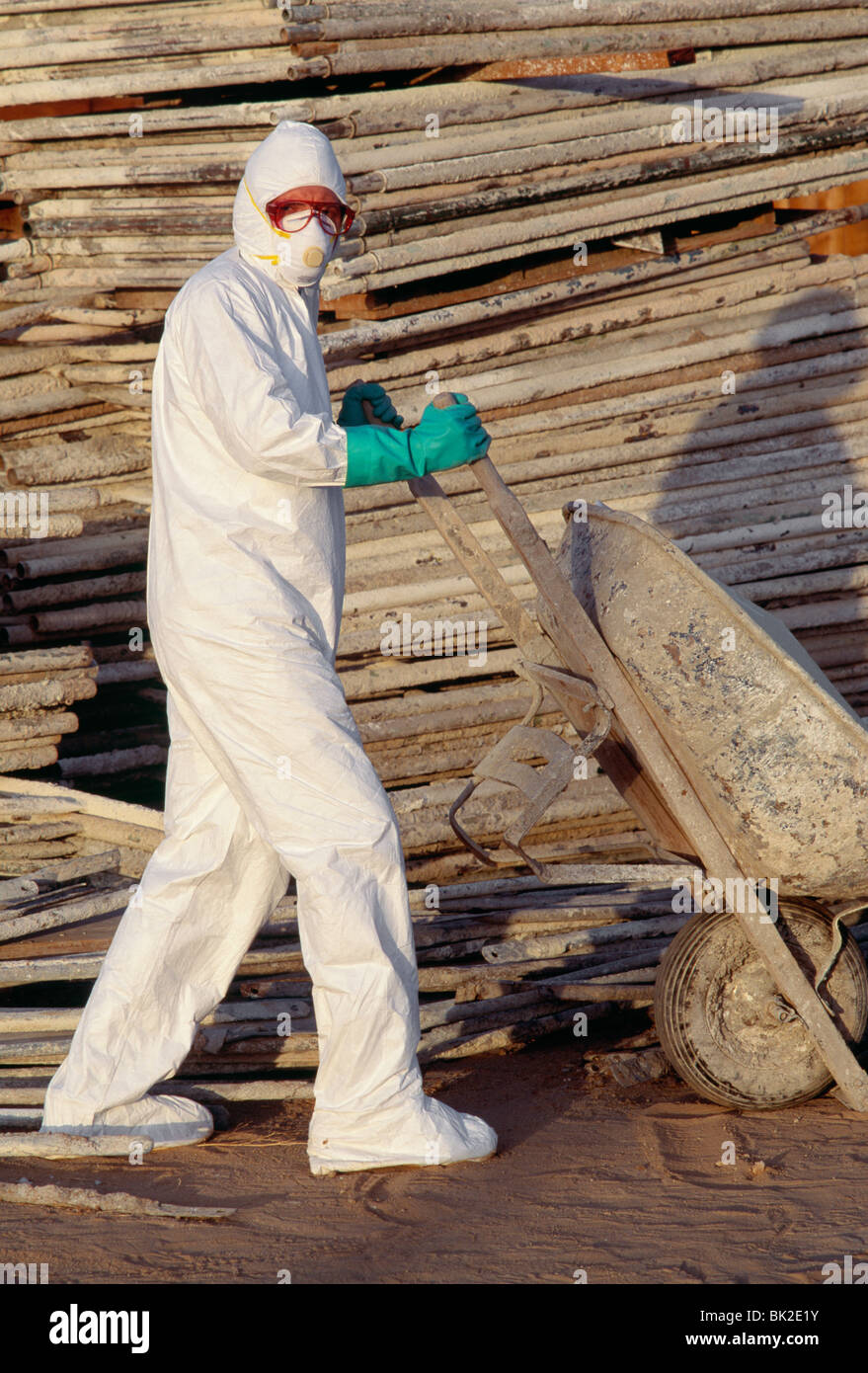Worker(, tradesman,) at Hazardous Waste Site Stock Photo - Alamy