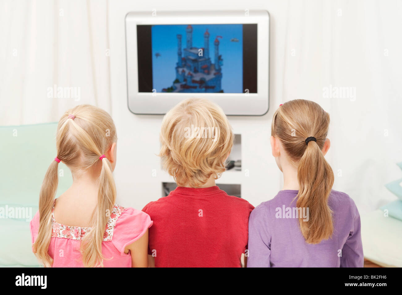 Children watching television Stock Photo - Alamy