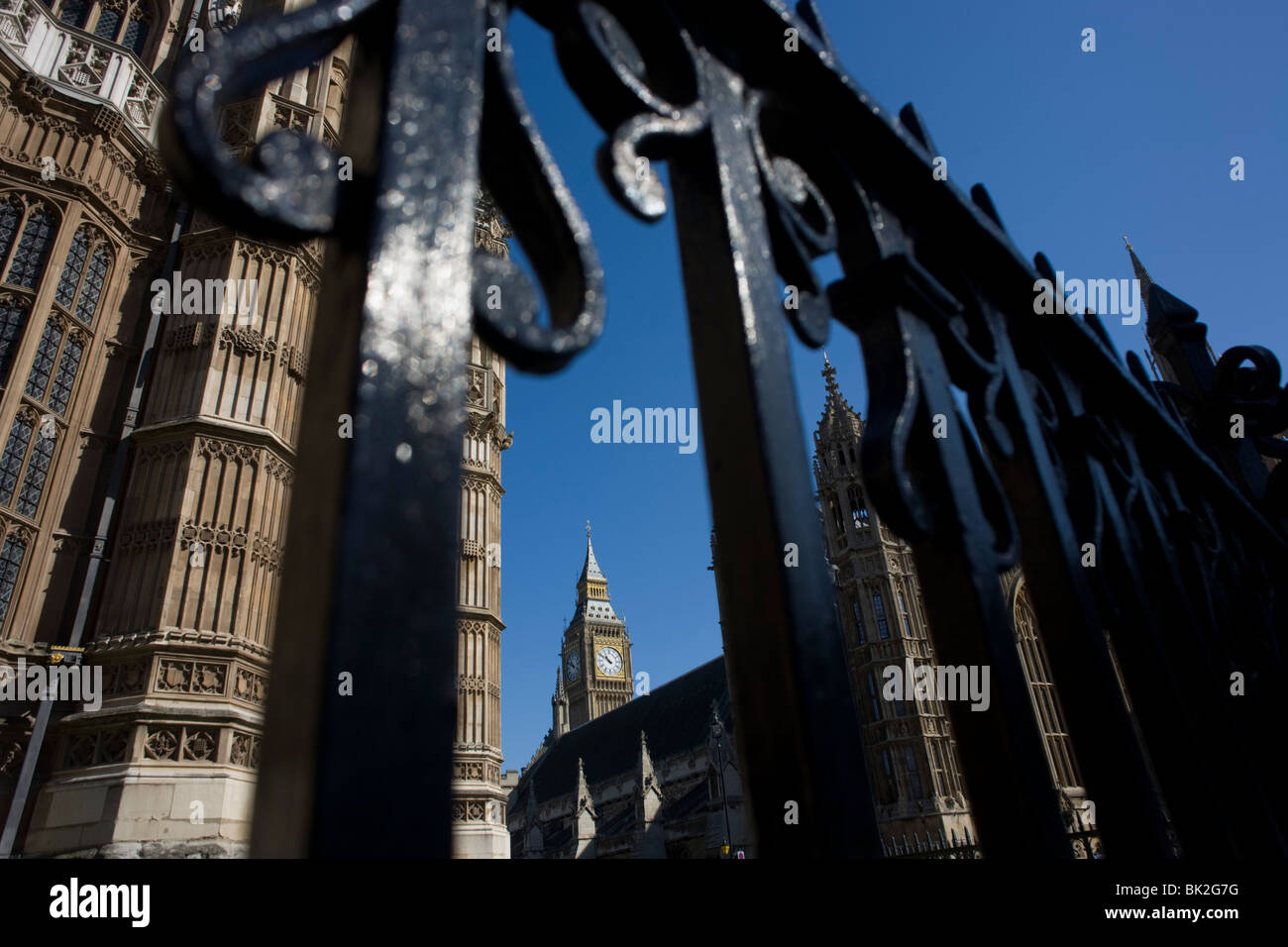 Elizabeth Tower amid the Gothic architecture of Britain's Houses of ...