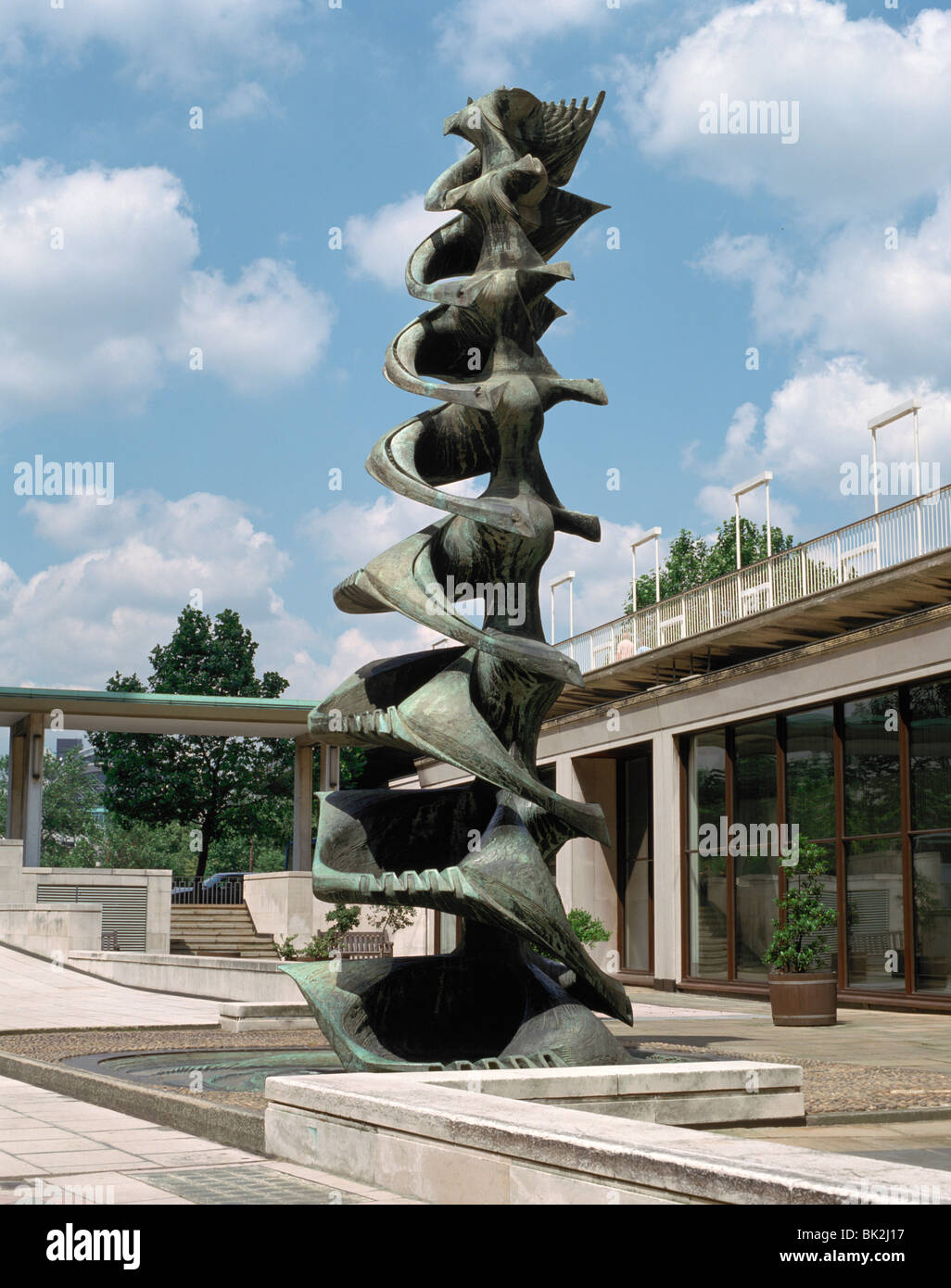Fountain, courtyard of the Shell Centre, London Stock Photo - Alamy