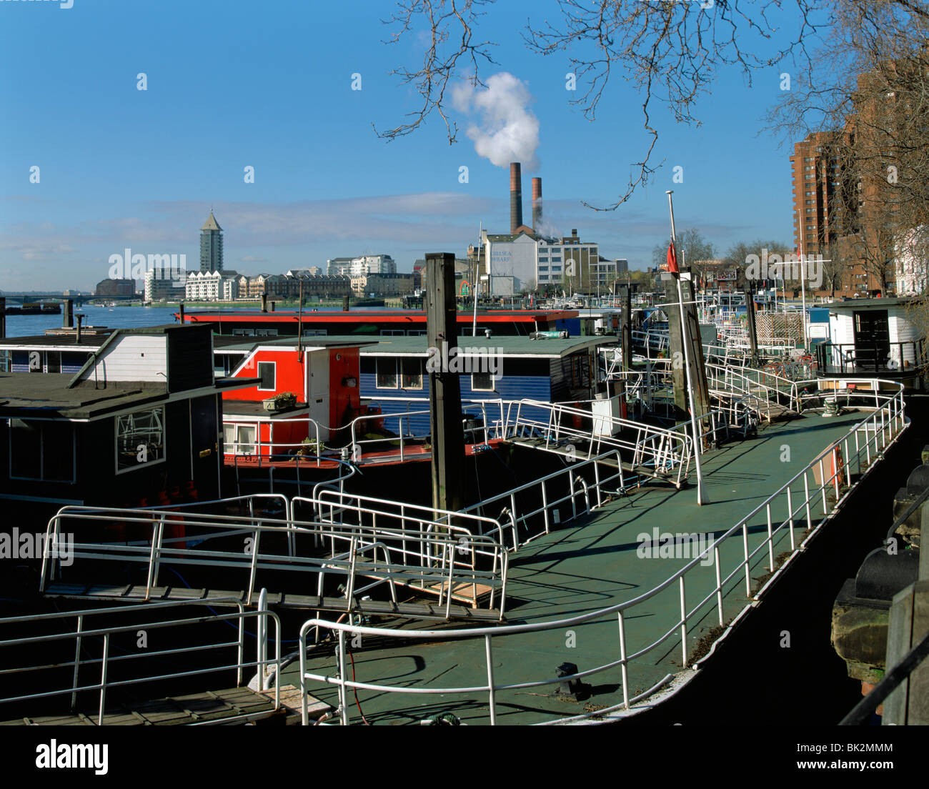 Houseboats, Chelsea Embankment, London Stock Photo - Alamy