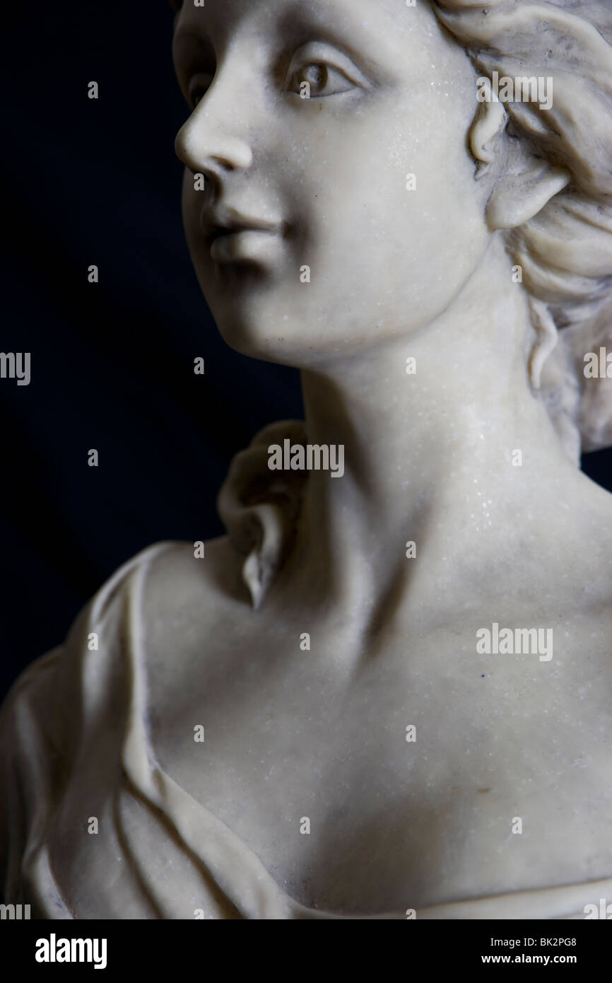 Neo classical sculpture hi-res stock photography and images - Alamy