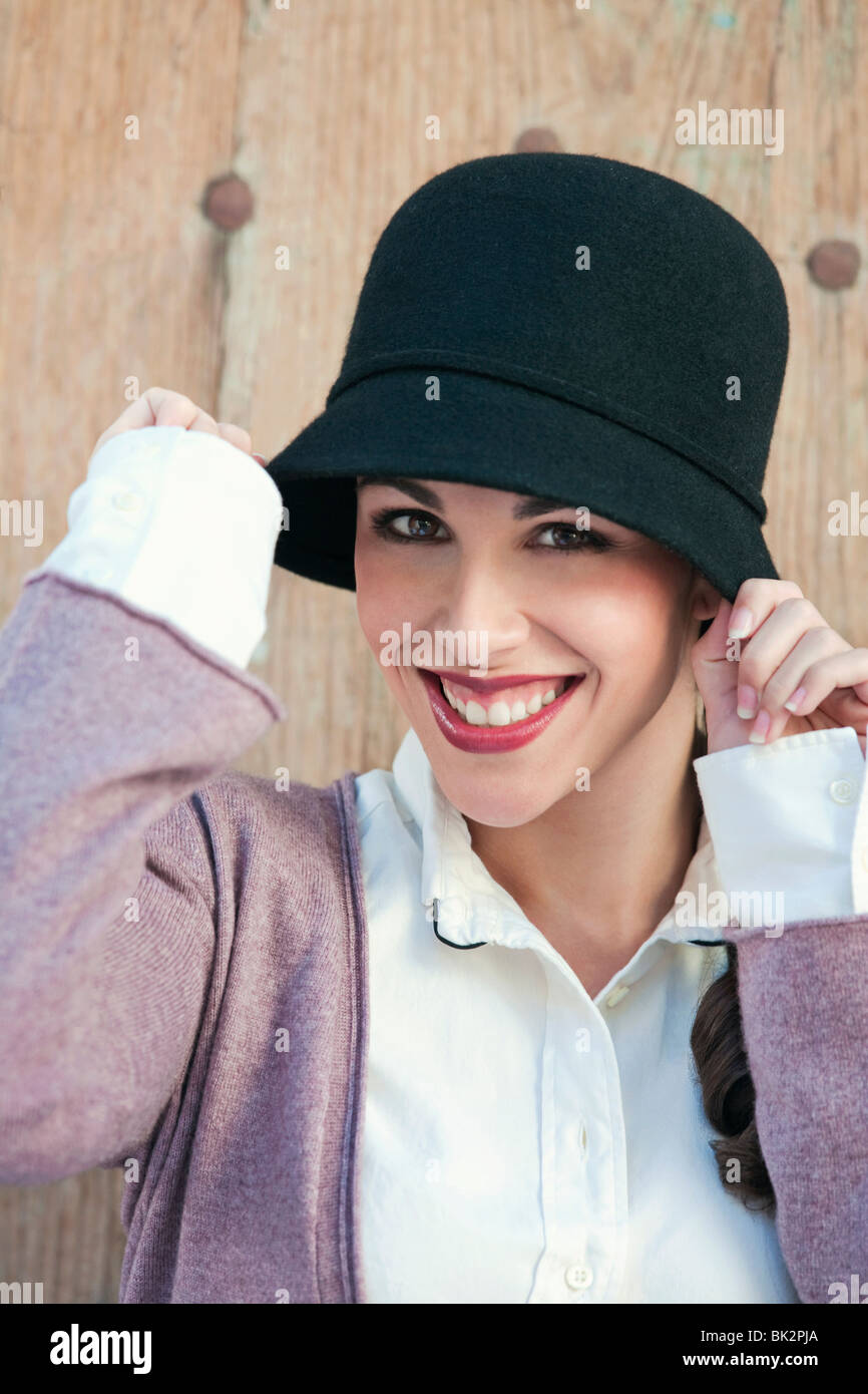 Portrait of a woman wearing a hat Stock Photo - Alamy