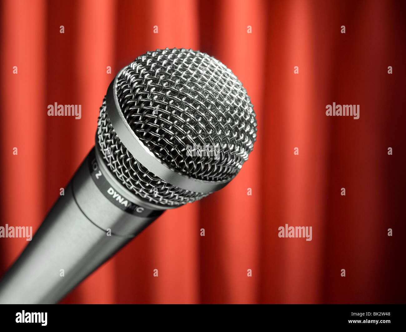 Red microphone hi-res stock photography and images - Alamy
