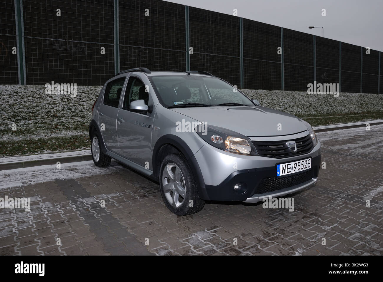 Dacia Sandero Stepway 1.5 dCi - MY 2009 - silver - five doors (5D ...