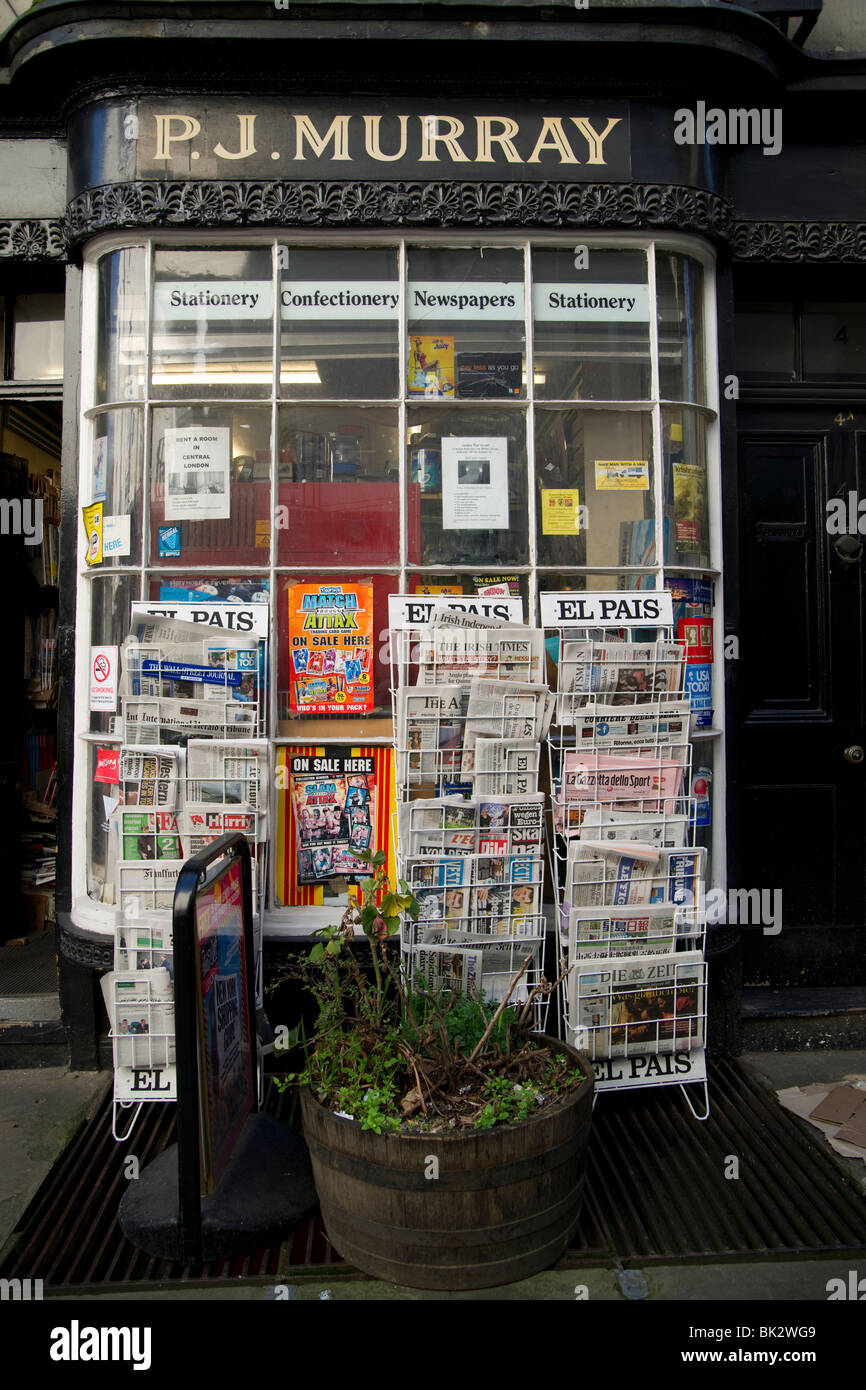 Newsagent window hi-res stock photography and images - Alamy