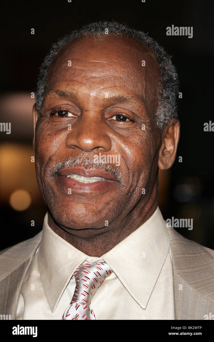 Danny glover shooter 2007 hi-res stock photography and images - Alamy