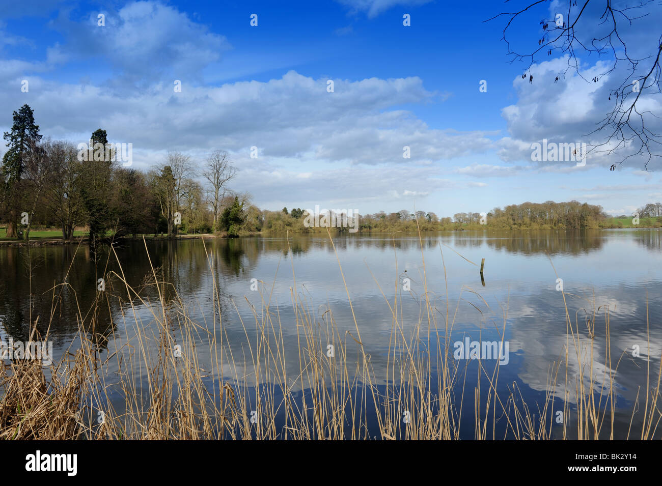Lake water mere hi-res stock photography and images - Alamy