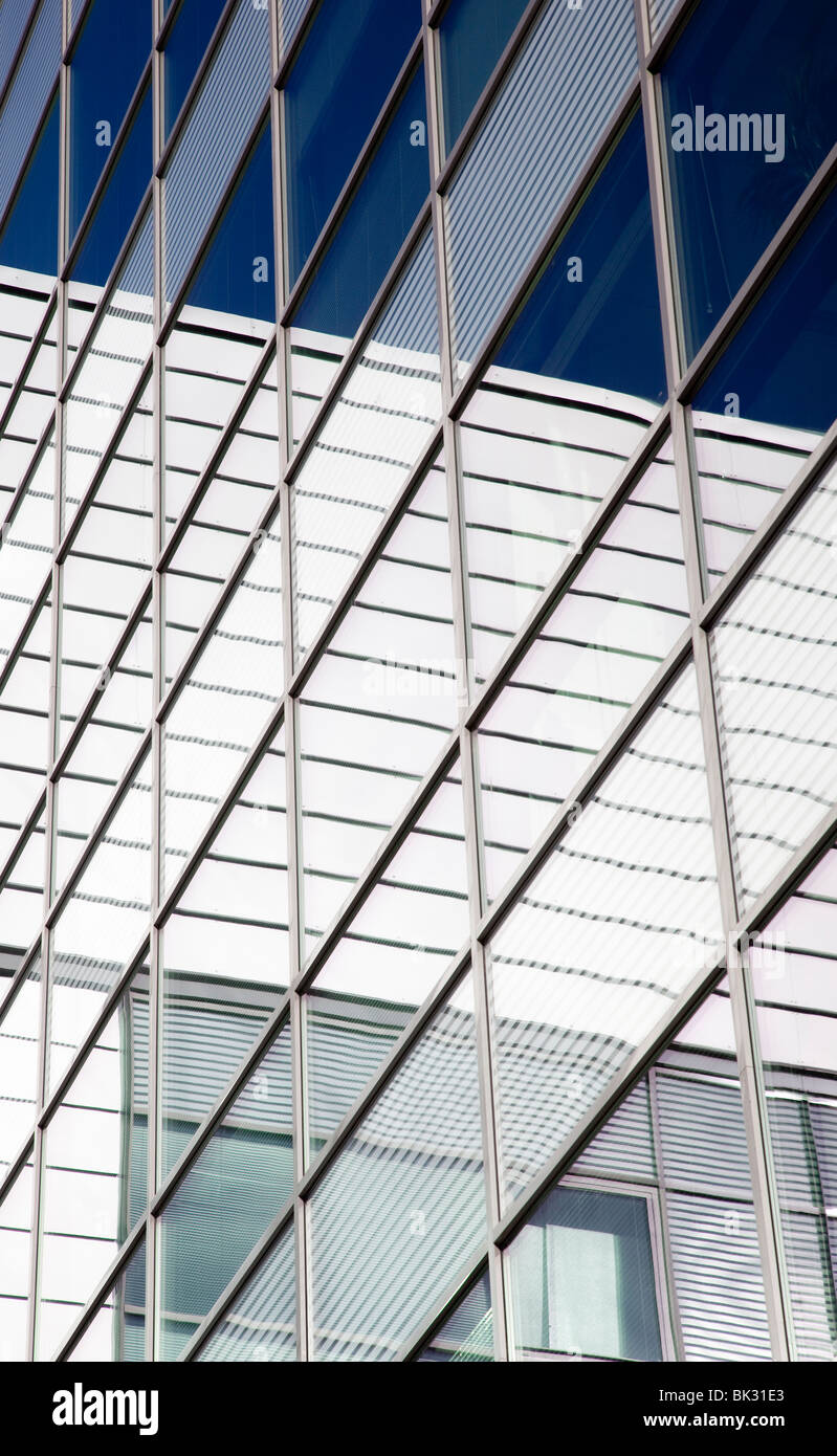 Glass outer wall hi-res stock photography and images - Alamy