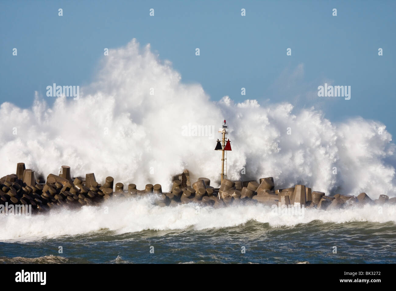Wet edge of a jetty hi-res stock photography and images - Alamy