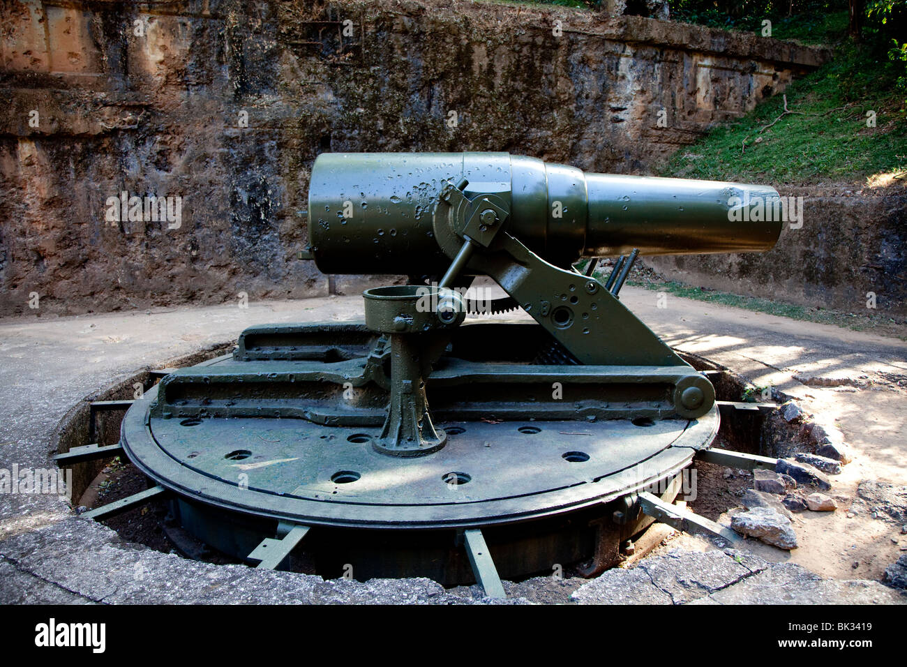 Large rotating gun emplacement in Corregidor, Manila Stock Photo - Alamy