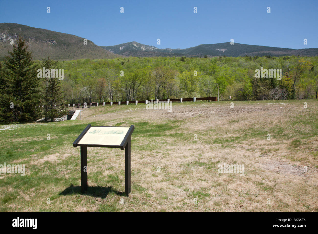 Franconia Notch State Park in the White Mountains, New Hampshire USA ...