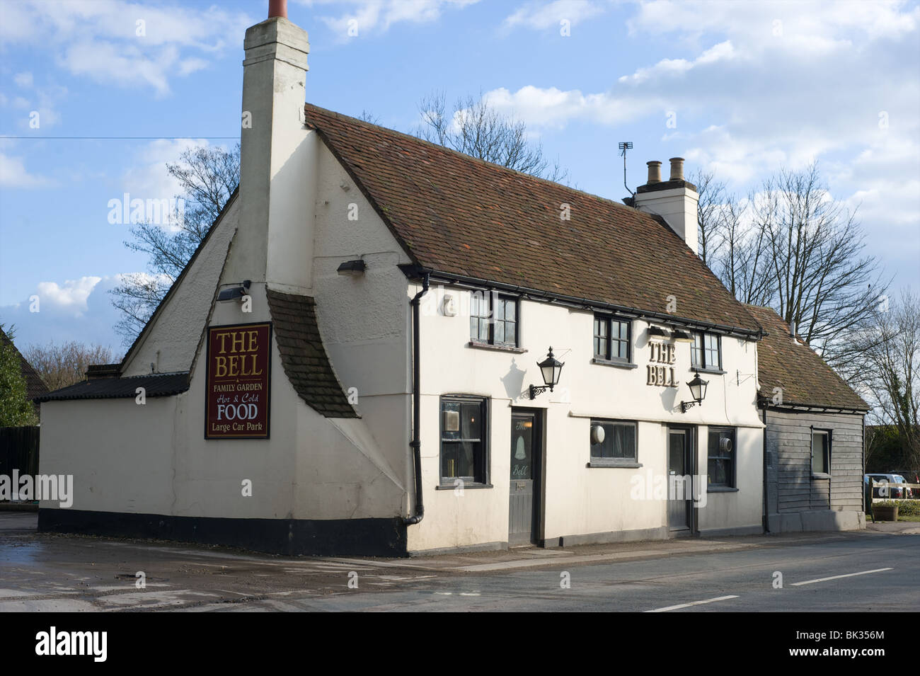 Herts pub hi-res stock photography and images - Alamy