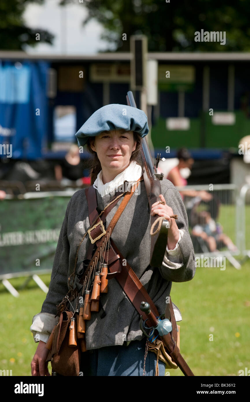 English Civil War female musketeer Stock Photo - Alamy