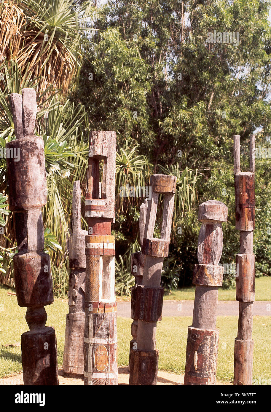 Aboriginal Burial Poles Stock Photos & Aboriginal Burial Poles Stock ...