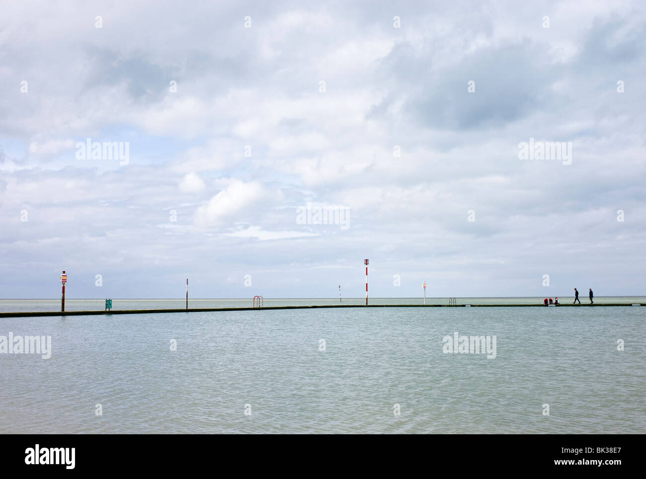 Sea paddling pool hi-res stock photography and images - Alamy