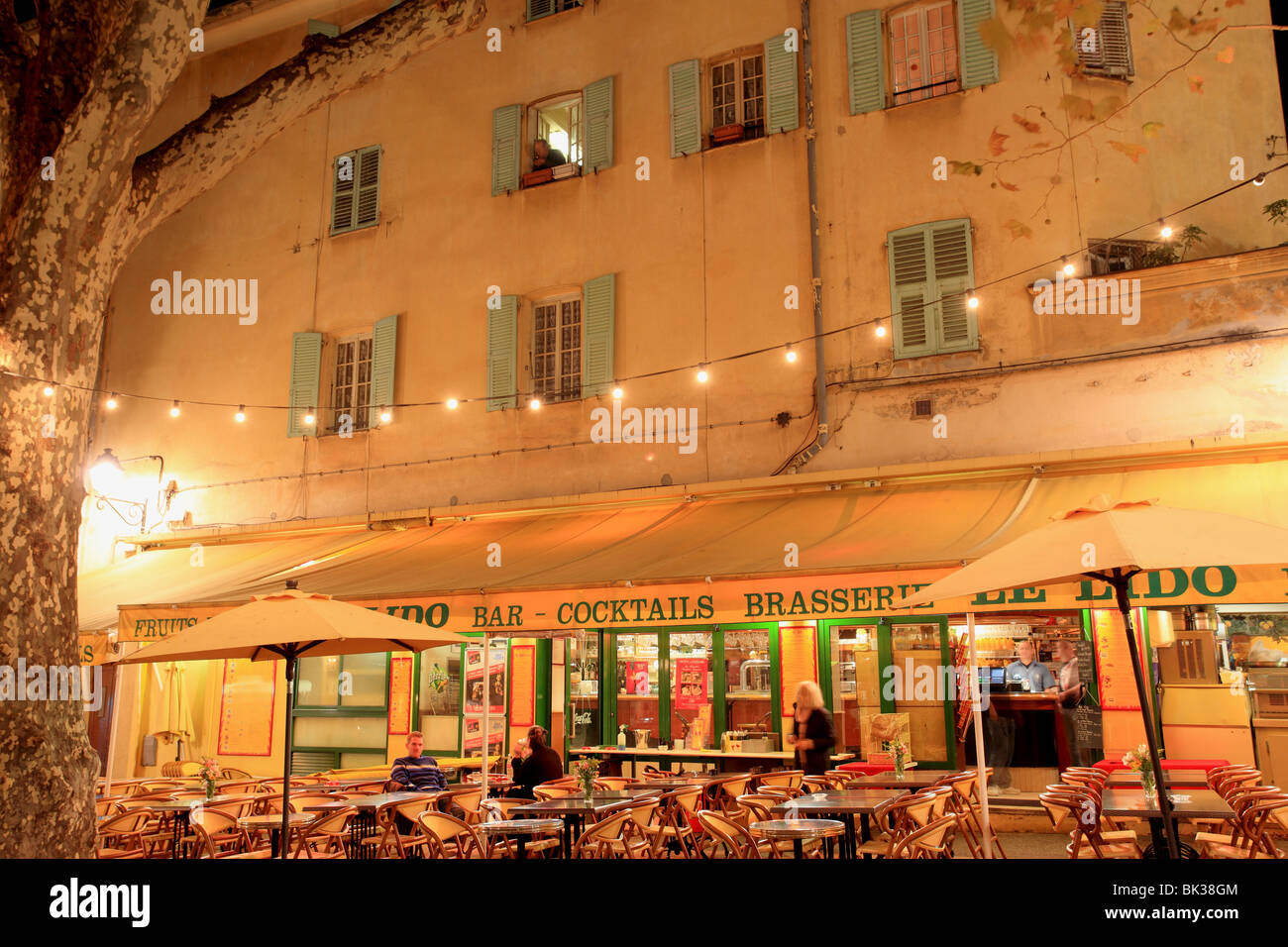 Cafe terrace at night hi-res stock photography and images - Alamy