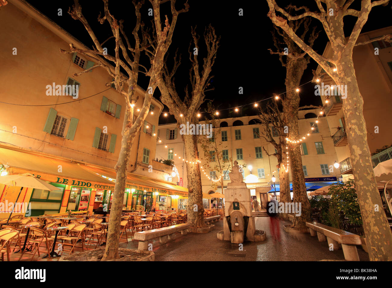 Cafe terrace at night hi-res stock photography and images - Alamy