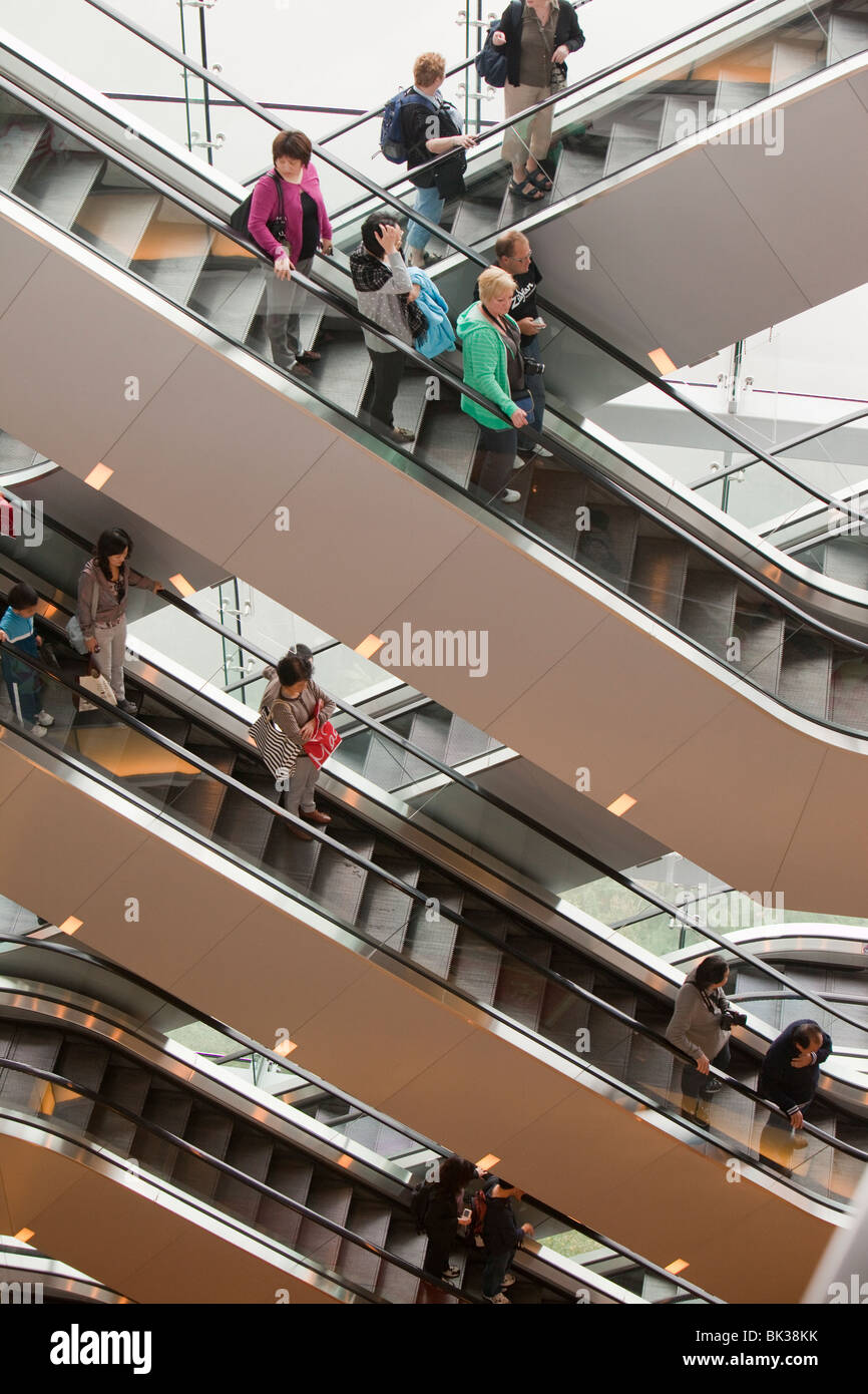 Hong kong peak escalator hi-res stock photography and images - Alamy