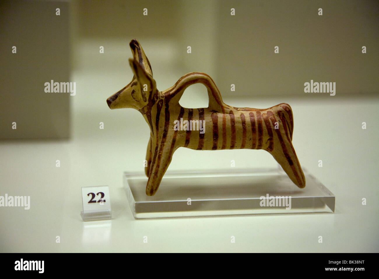 Mycenae rhyton hi-res stock photography and images - Alamy