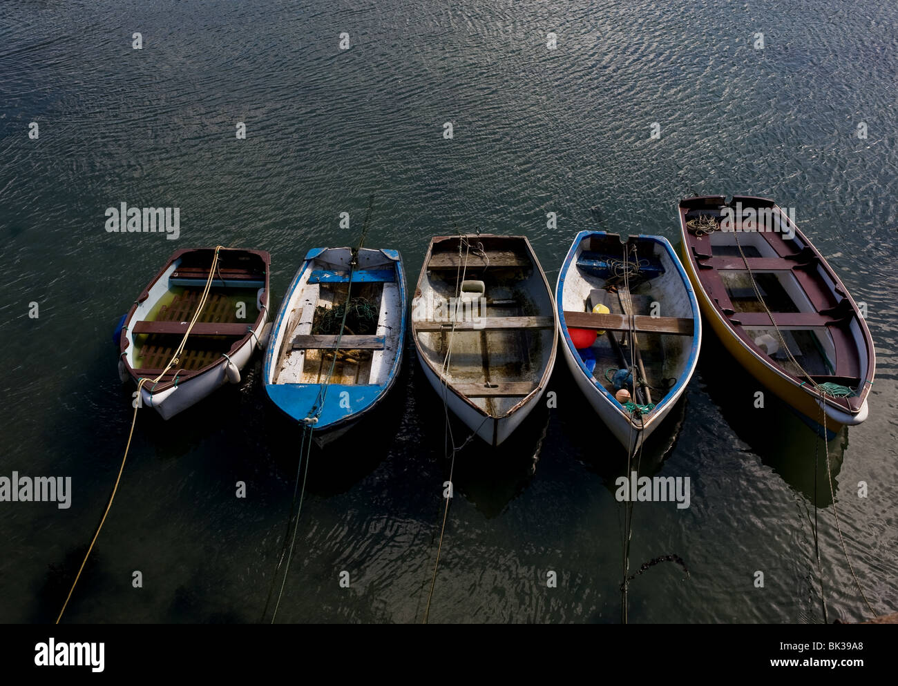 Row of dinghies hi-res stock photography and images - Alamy