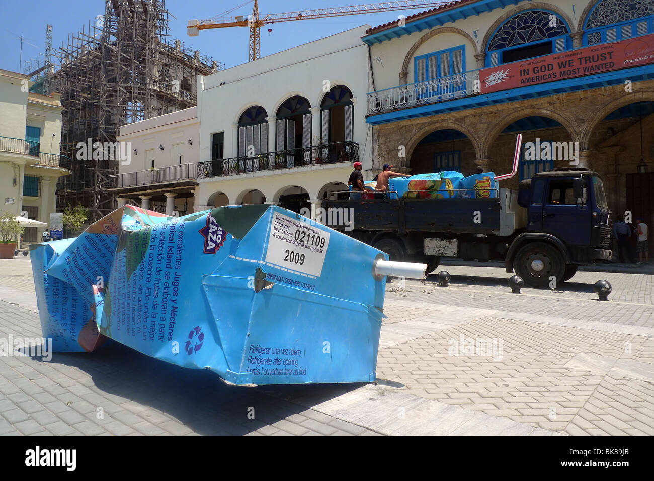 Giant drink carton on street in Havana, Cuba Stock Photo - Alamy