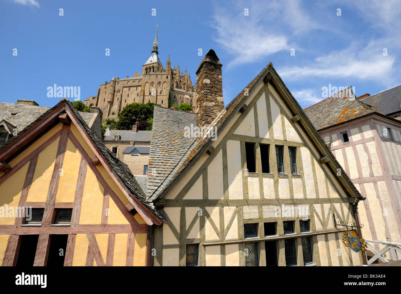 Medieval buildings french hi-res stock photography and images - Alamy