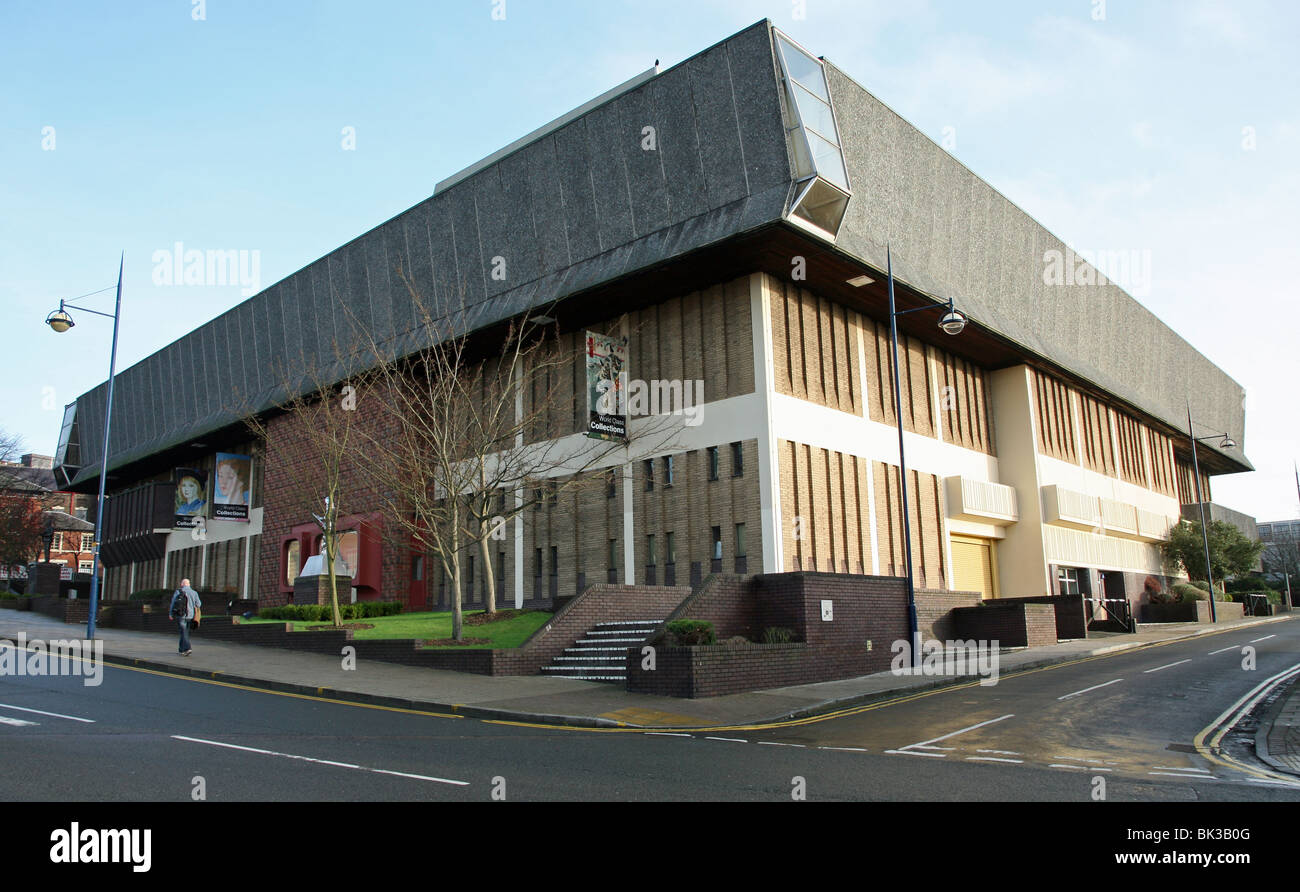 Potteries Museum and Art gallery, Hanley Stoke, Stoke-on-Trent, Staffs ...
