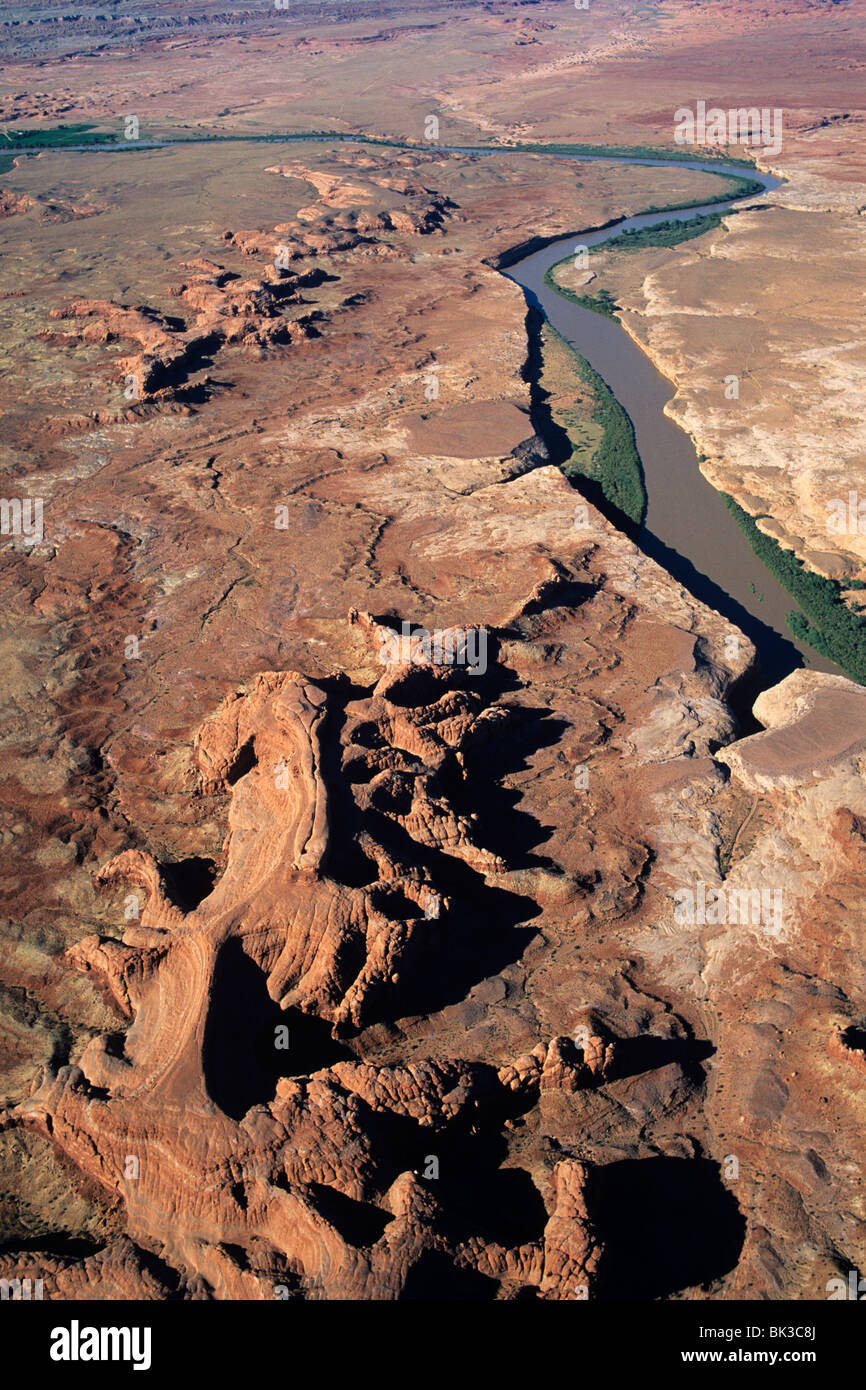 Aerial view of the Green River just upstream of Trin Alcove Bend, Utah ...