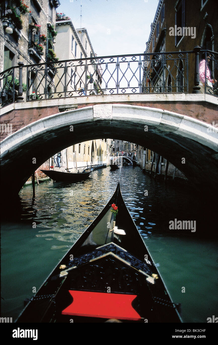 Black gondola hi-res stock photography and images - Alamy